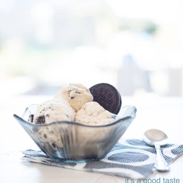 Slagroom ijs met oreo