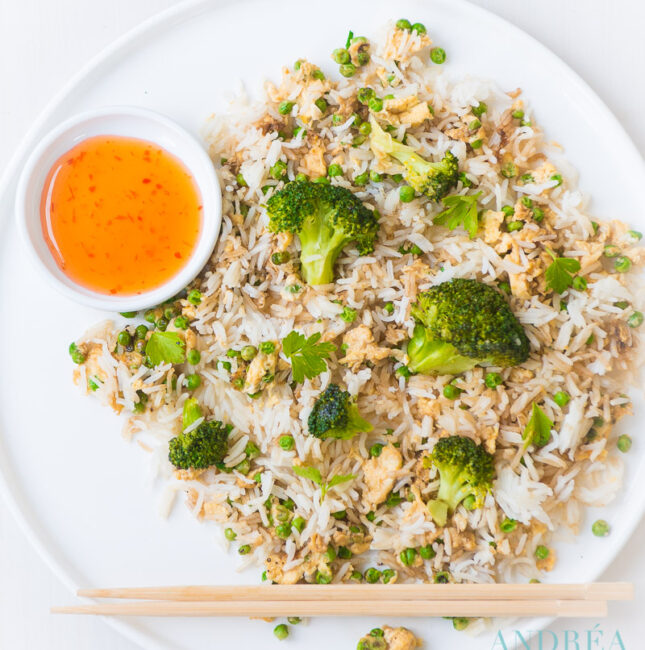 Gebakken ei met rijst en knoflookbroccoli - By Andrea Janssen