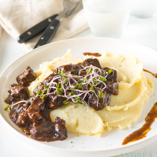 Grootmoeders Hachee uit de Slowcooker (Ouderwets Lekker) - By Andrea ...