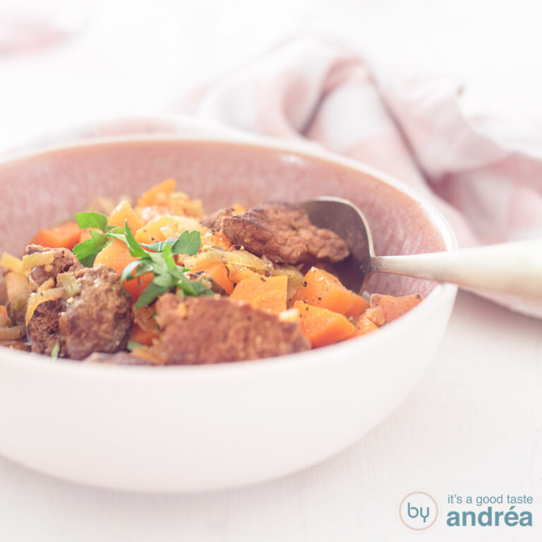 Slowcooker Runderstoofpot met Wintergroenten - By Andrea Janssen