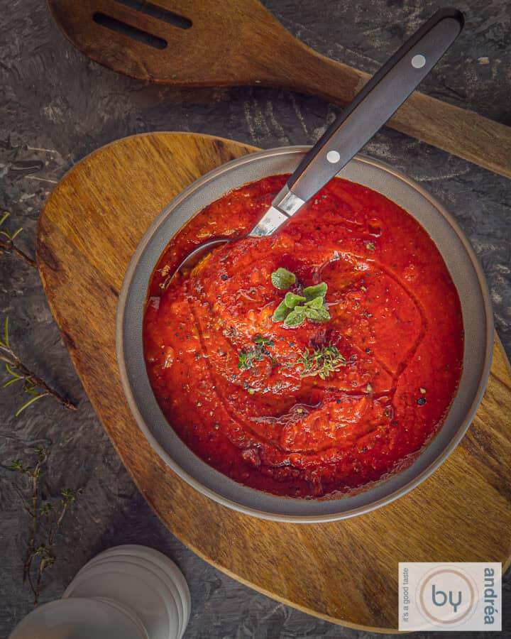 De Perfecte Italiaanse Pizzasaus in 15 Minuten - By Andrea Janssen