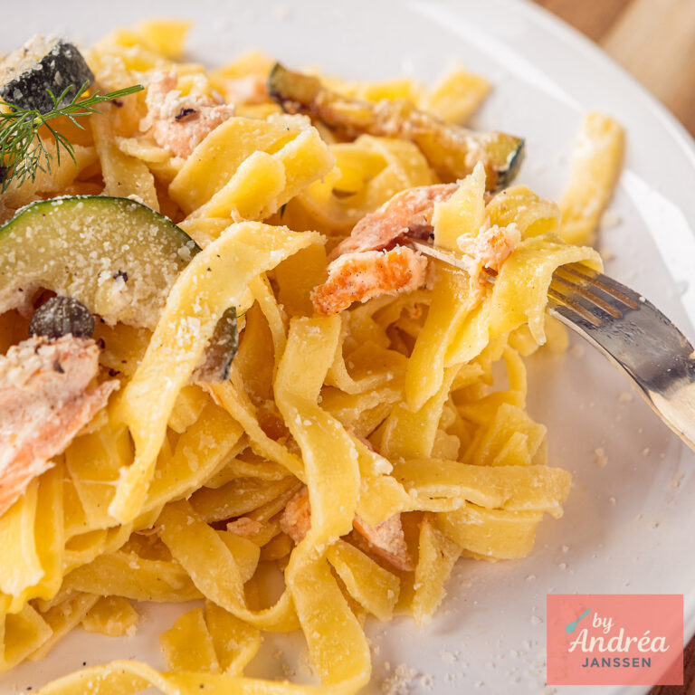 Pasta Pesto met Kip en Mozzarella - By Andrea Janssen